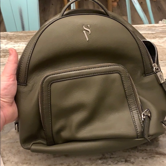 Simply Vera Vera Wang | Bags | Vera Wang Small Backpack | Poshmark